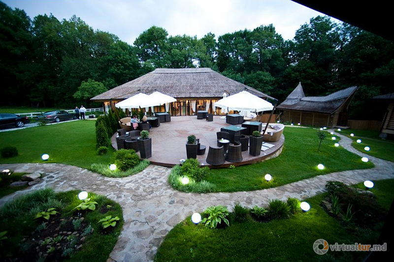 Gril Parc in Moldova: 3D-tour, photo galery, description, contact info